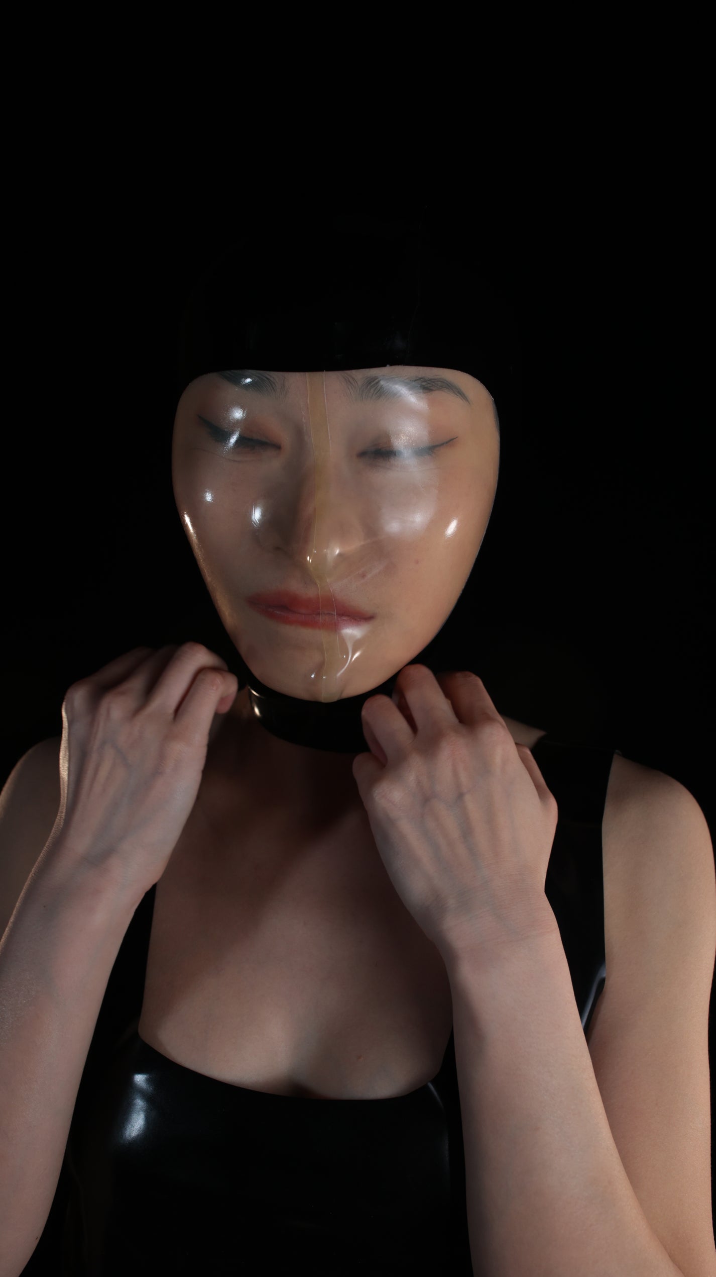 Two-Tone Latex Mask – Kenze